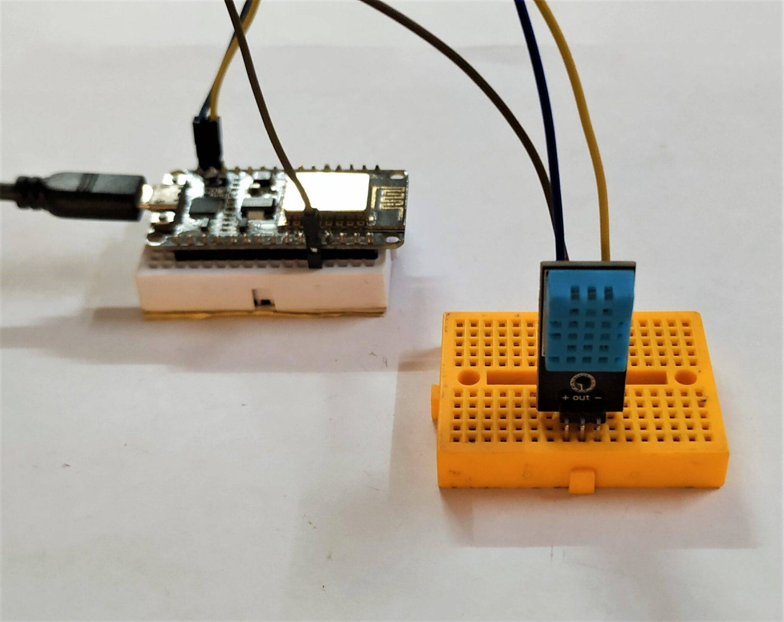 Interfacing of DHT11 Sensor With ESP8266 | NodeMCU tutorial